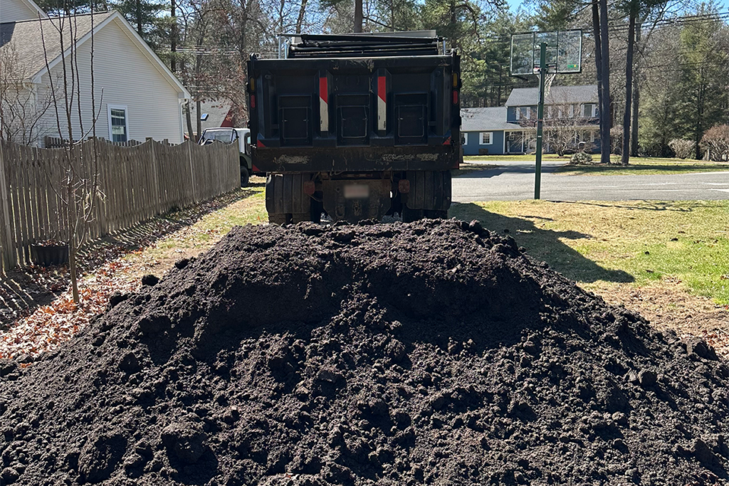 Premium Topsoil | Topsoil Plus | Lush Gardens | TJ BarkMulch